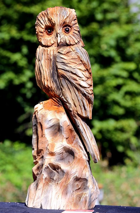 Kettensägenschnitzer Westerwald Holzfiguren Kettensägekunst - HOLZSKULPTUREN